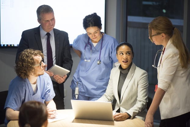 Que fait un manager d'hôpital ? - Le Roi du VPN